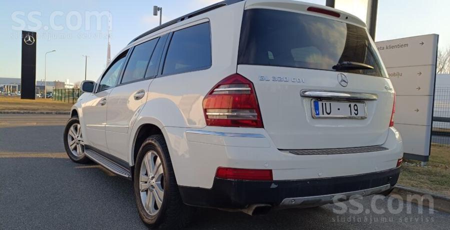 White Mercedes-Benz GL 320 2008 in Riga, with an engine capacity of 3.00 L and mileage of 267 thousand km for 8950 €, photo 19 on AUTOMOTO.COM.LV