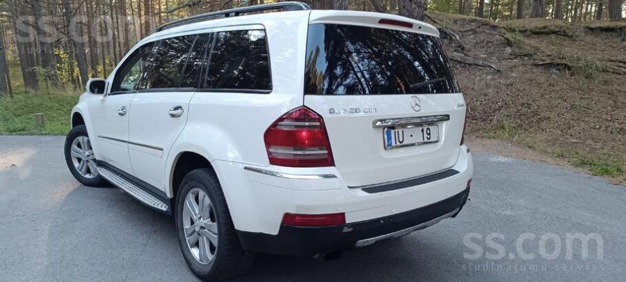 White Mercedes-Benz GL 320 2008 in Riga, with an engine capacity of 3.00 L and mileage of 267 thousand km for 8950 €, photo 21 on AUTOMOTO.COM.LV