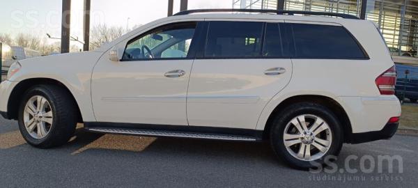 Balts Mercedes-Benz GL 320 2008 Rīga, ar dzinēja tilpumu 3.00 L un nobraukumu 267 tūkst. km par 8450 €, foto 6 vietnē AUTOMOTO.COM.LV