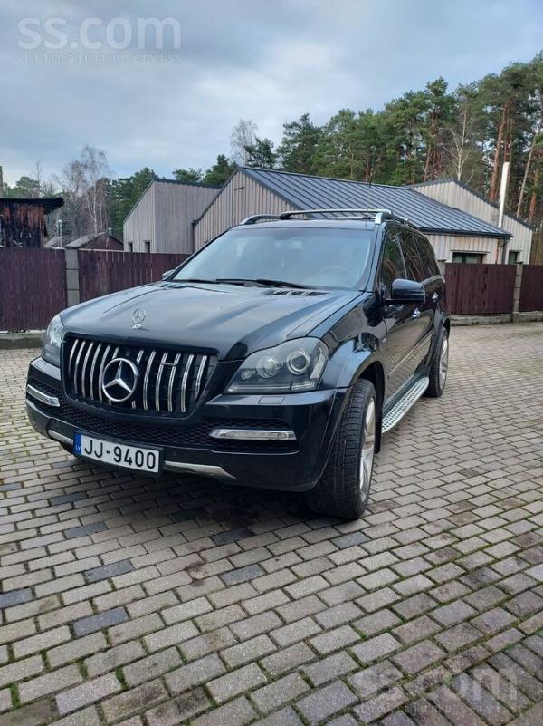 Melns Mercedes-Benz GL 350 2011 Rīga, ar dzinēja tilpumu 3.00 L un nobraukumu 320 tūkst. km par 12700 €, foto 7 vietnē AUTOMOTO.COM.LV