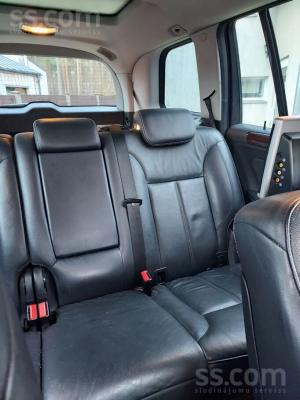 Melns Mercedes-Benz GL 350 2011 Rīga, ar dzinēja tilpumu 3.00 L un nobraukumu 320 tūkst. km par 12700 €, foto 8 vietnē AUTOMOTO.COM.LV