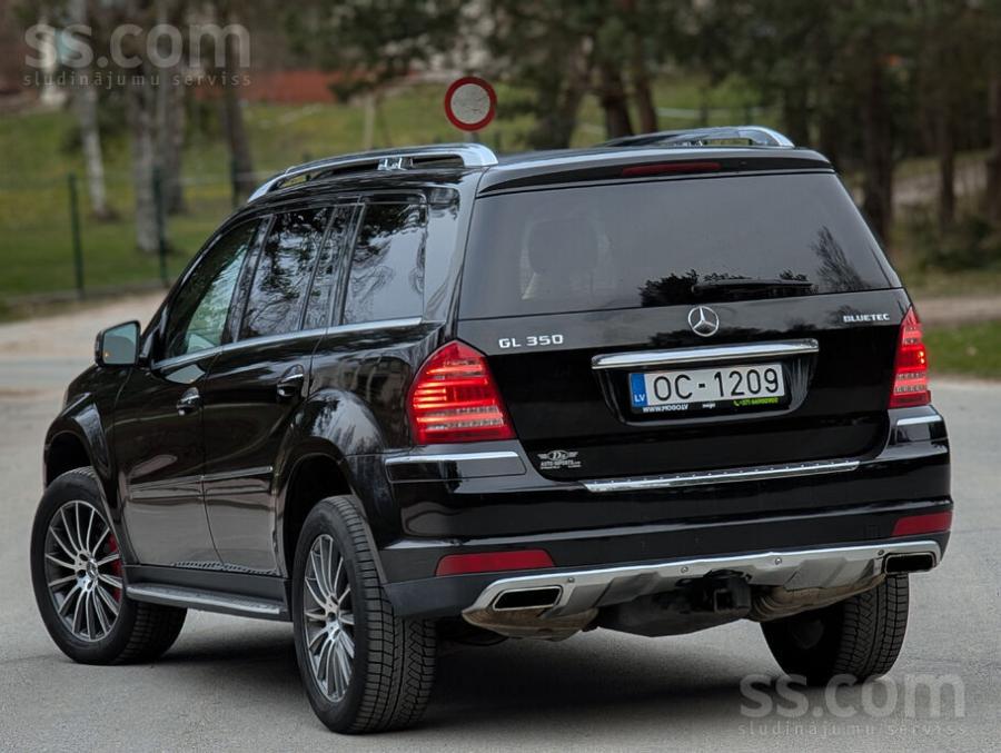 Melns Mercedes-Benz GL 350 2012 Jūrmala, ar dzinēja tilpumu 3.00 L un nobraukumu 0 tūkst. km par 13500 €, foto 2 vietnē AUTOMOTO.COM.LV