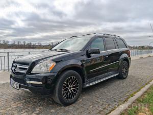 Black Mercedes-Benz GL 350 2012 in Daugavpils, with an engine capacity of 3.00 L and mileage of 317 thousand km for 11900 €, photo 3 on AUTOMOTO.COM.LV