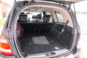 Black Mercedes-Benz GL 350 2012 in Daugavpils, with an engine capacity of 3.00 L and mileage of 317 thousand km for 11900 €, photo 5 on AUTOMOTO.COM.LV