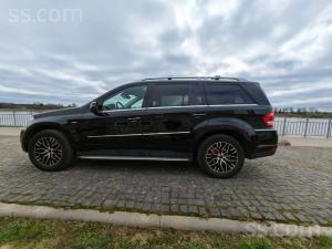 Black Mercedes-Benz GL 350 2012 in Daugavpils, with an engine capacity of 3.00 L and mileage of 317 thousand km for 11900 €, photo 15 on AUTOMOTO.COM.LV