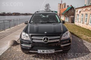 Black Mercedes-Benz GL 350 2012 in Daugavpils, with an engine capacity of 3.00 L and mileage of 317 thousand km for 11900 €, photo 19 on AUTOMOTO.COM.LV