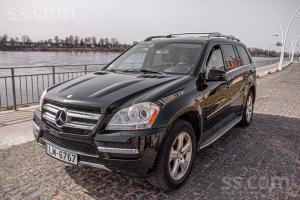 Black Mercedes-Benz GL 350 2012 in Daugavpils, with an engine capacity of 3.00 L and mileage of 317 thousand km for 11900 €, photo 20 on AUTOMOTO.COM.LV