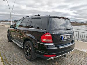 Black Mercedes-Benz GL 350 2012 in Daugavpils, with an engine capacity of 3.00 L and mileage of 317 thousand km for 11900 €, photo 21 on AUTOMOTO.COM.LV
