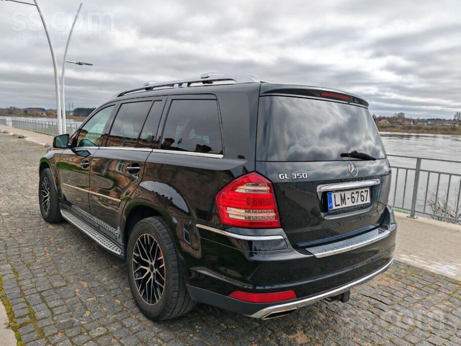 Black Mercedes-Benz GL 350 2012 in Daugavpils, with an engine capacity of 3.00 L and mileage of 317 thousand km for 11900 €, photo 21 on AUTOMOTO.COM.LV