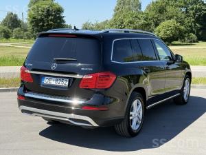 Melns Mercedes-Benz GL 350 2013 Rīga, ar dzinēja tilpumu 3.00 L un nobraukumu 0 tūkst. km par 20450 €, foto 4 vietnē AUTOMOTO.COM.LV