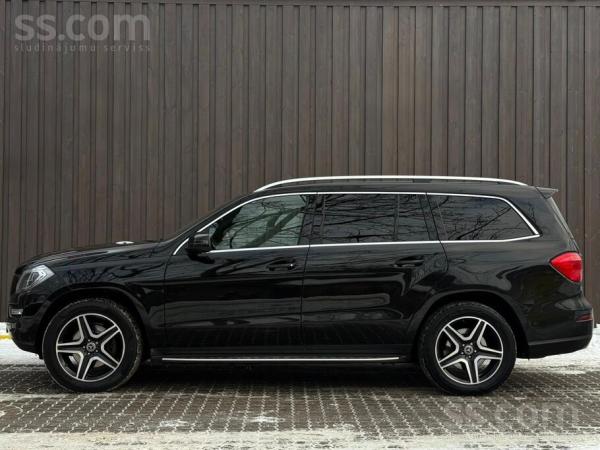 Melns Mercedes-Benz GL 350 2013 Rīga, ar dzinēja tilpumu 3.00 L un nobraukumu 0 tūkst. km par 19990 €, foto 3 vietnē AUTOMOTO.COM.LV