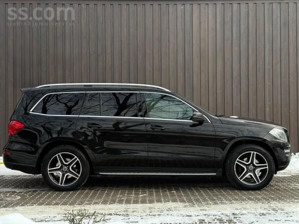 Melns Mercedes-Benz GL 350 2013 Rīga, ar dzinēja tilpumu 3.00 L un nobraukumu 0 tūkst. km par 19990 €, foto 6 vietnē AUTOMOTO.COM.LV