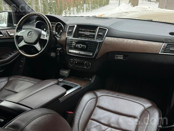 Melns Mercedes-Benz GL 350 2013 Rīga, ar dzinēja tilpumu 3.00 L un nobraukumu 0 tūkst. km par 19990 €, foto 10 vietnē AUTOMOTO.COM.LV