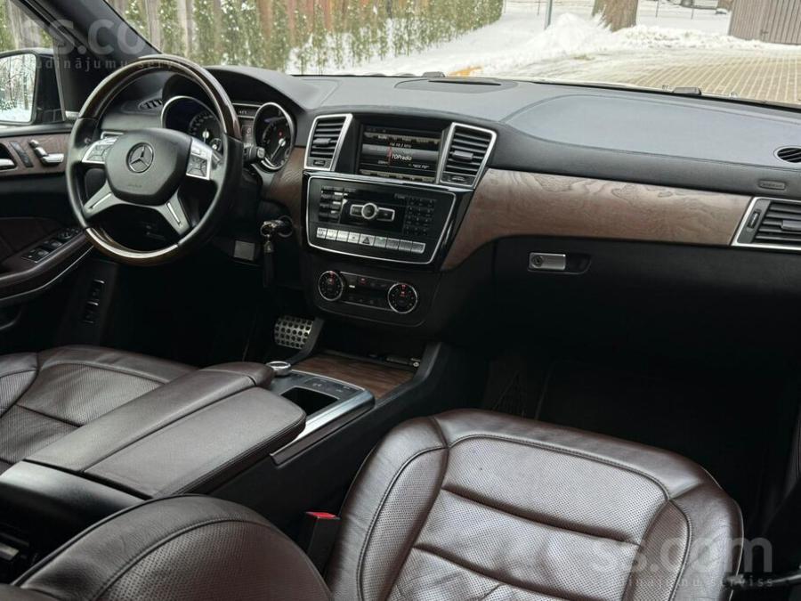 Melns Mercedes-Benz GL 350 2013 Rīga, ar dzinēja tilpumu 3.00 L un nobraukumu 0 tūkst. km par 19990 €, foto 10 vietnē AUTOMOTO.COM.LV