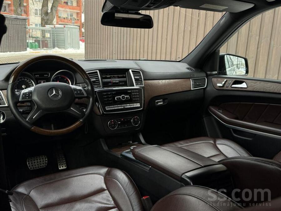 Melns Mercedes-Benz GL 350 2013 Rīga, ar dzinēja tilpumu 3.00 L un nobraukumu 0 tūkst. km par 19990 €, foto 11 vietnē AUTOMOTO.COM.LV