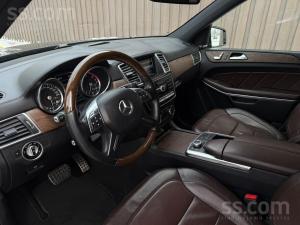 Melns Mercedes-Benz GL 350 2013 Rīga, ar dzinēja tilpumu 3.00 L un nobraukumu 0 tūkst. km par 19990 €, foto 12 vietnē AUTOMOTO.COM.LV