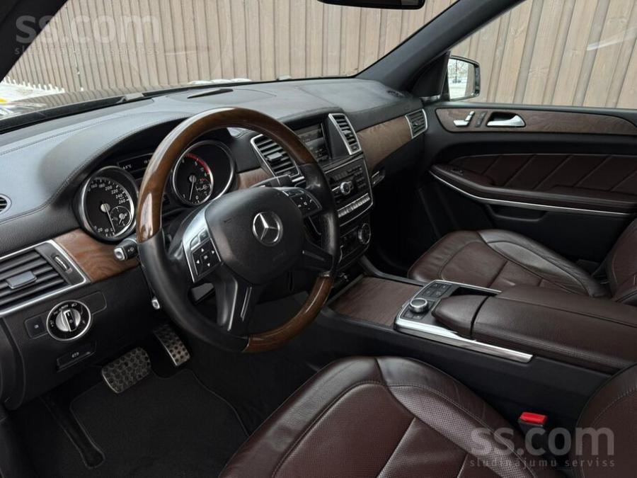 Melns Mercedes-Benz GL 350 2013 Rīga, ar dzinēja tilpumu 3.00 L un nobraukumu 0 tūkst. km par 19990 €, foto 12 vietnē AUTOMOTO.COM.LV
