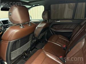 Melns Mercedes-Benz GL 350 2013 Rīga, ar dzinēja tilpumu 3.00 L un nobraukumu 0 tūkst. km par 19990 €, foto 13 vietnē AUTOMOTO.COM.LV