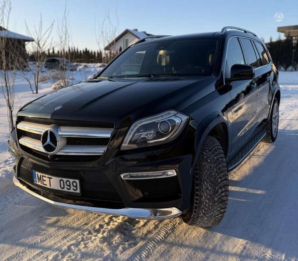 Melns Mercedes-Benz GL 350 2013 Alīta, ar dzinēja tilpumu 3.00 L un nobraukumu 254 tūkst. km par 20300 €, foto 1 vietnē AUTOMOTO.COM.LV