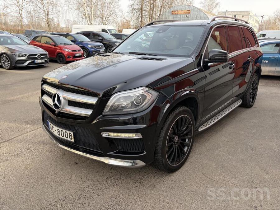 Melns Mercedes-Benz GL 350 2013 Rīga, ar dzinēja tilpumu 3.00 L un nobraukumu 232 tūkst. km par 21800 €, foto 1 vietnē AUTOMOTO.COM.LV
