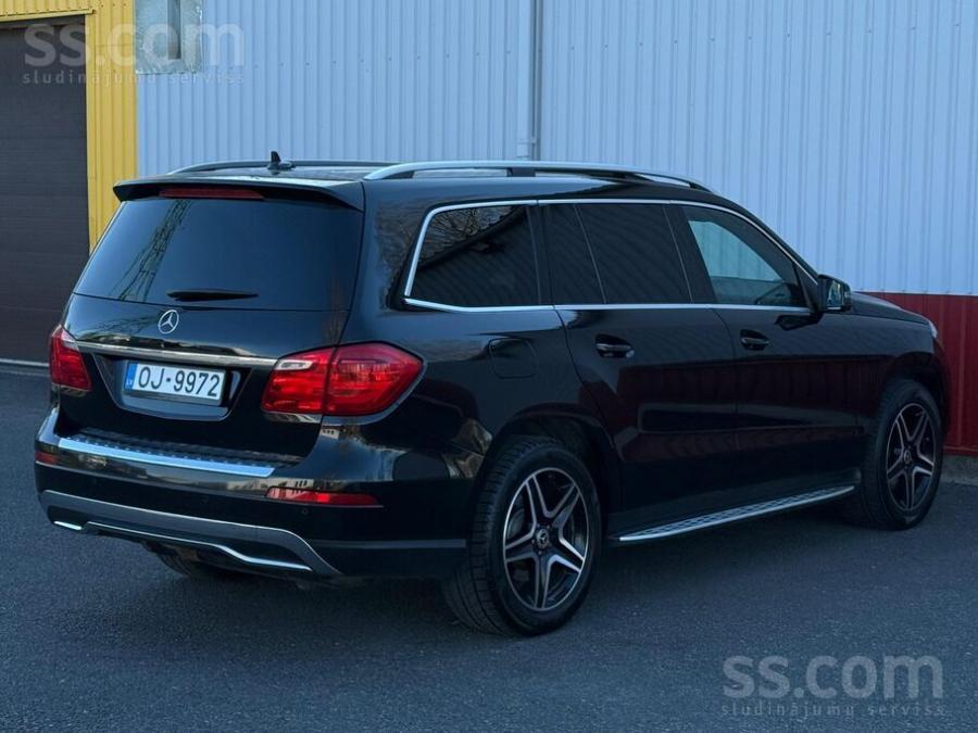 Black Mercedes-Benz GL 350 2013 in Riga, with an engine capacity of 3.00 L and mileage of 0 thousand km for 17990 €, photo 6 on AUTOMOTO.COM.LV