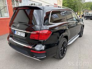 Melns Mercedes-Benz GL 350 2013 Rīga, ar dzinēja tilpumu 3.00 L un nobraukumu 232 tūkst. km par 19600 €, foto 4 vietnē AUTOMOTO.COM.LV