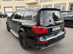 Melns Mercedes-Benz GL 350 2013 Rīga, ar dzinēja tilpumu 3.00 L un nobraukumu 232 tūkst. km par 19600 €, foto 5 vietnē AUTOMOTO.COM.LV
