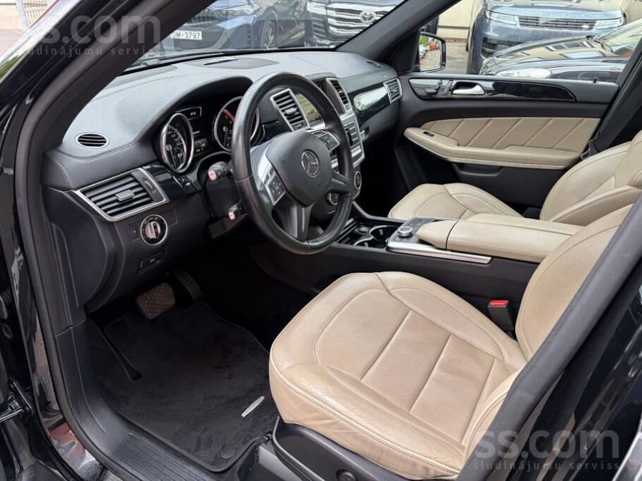 Melns Mercedes-Benz GL 350 2013 Rīga, ar dzinēja tilpumu 3.00 L un nobraukumu 232 tūkst. km par 19600 €, foto 7 vietnē AUTOMOTO.COM.LV