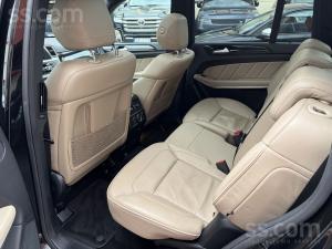 Melns Mercedes-Benz GL 350 2013 Rīga, ar dzinēja tilpumu 3.00 L un nobraukumu 232 tūkst. km par 19600 €, foto 8 vietnē AUTOMOTO.COM.LV