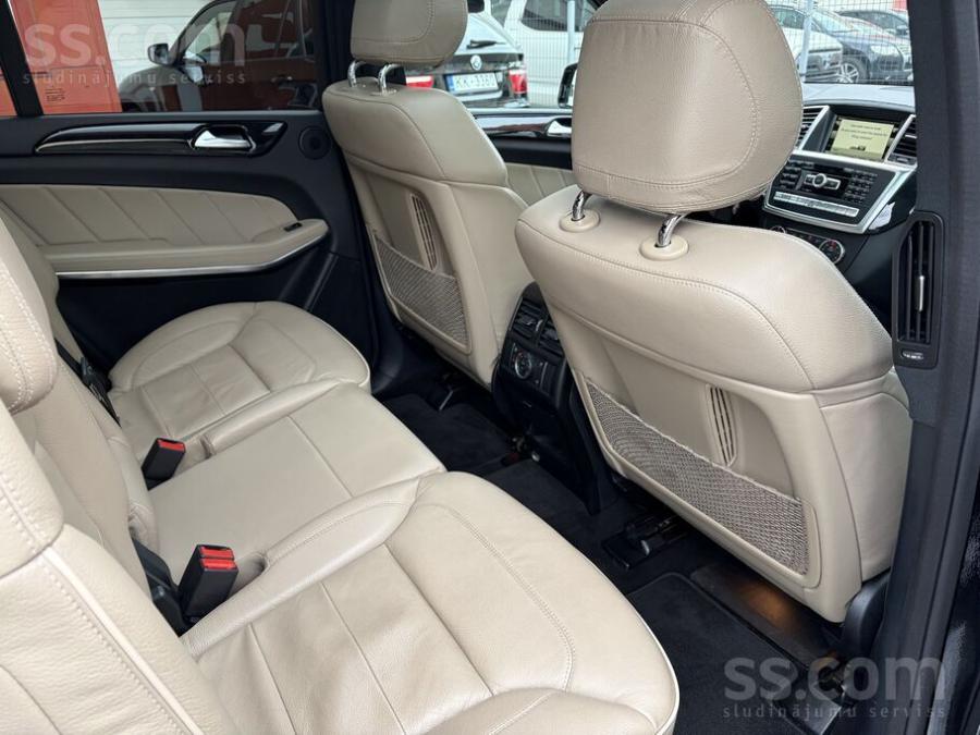 Melns Mercedes-Benz GL 350 2013 Rīga, ar dzinēja tilpumu 3.00 L un nobraukumu 232 tūkst. km par 19600 €, foto 9 vietnē AUTOMOTO.COM.LV