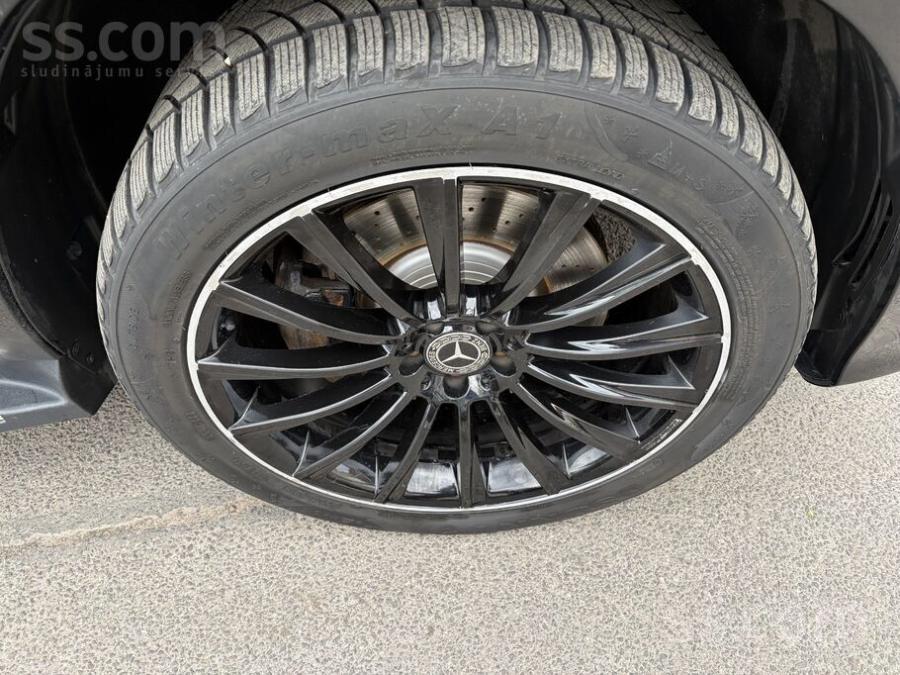 Melns Mercedes-Benz GL 350 2013 Rīga, ar dzinēja tilpumu 3.00 L un nobraukumu 232 tūkst. km par 19600 €, foto 12 vietnē AUTOMOTO.COM.LV