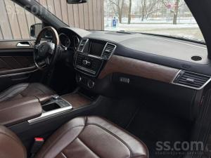 Черный Мерседес ГЛ 350 2013 в Рига, объемом двигателя 3.00 л и пробегом 0 тыс. км за 18990 €, фото 16 на AUTOMOTO.COM.LV