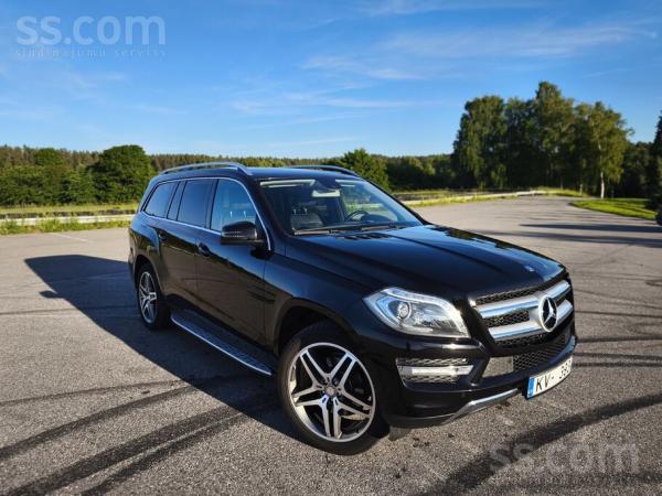 Black Mercedes-Benz GL 350 2013 in Valmiera, with an engine capacity of 3.00 L and mileage of 149 thousand km for 23500 €, photo 1 on AUTOMOTO.COM.LV