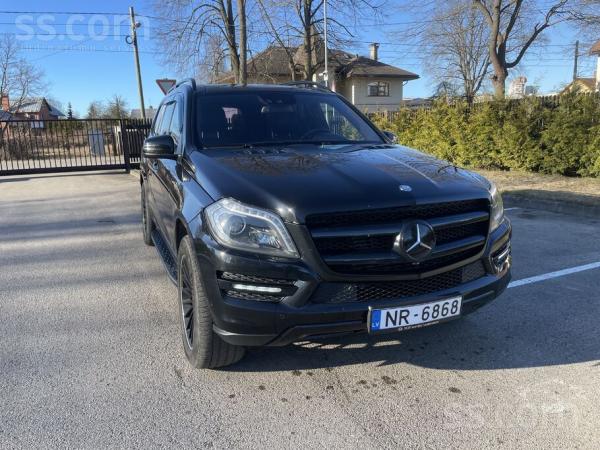 Melns Mercedes-Benz GL 350 2013 Rīga, ar dzinēja tilpumu 3.00 L un nobraukumu 225 tūkst. km par 18800 €, foto 1 vietnē AUTOMOTO.COM.LV