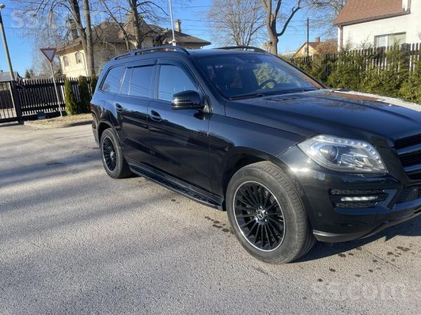 Melns Mercedes-Benz GL 350 2013 Rīga, ar dzinēja tilpumu 3.00 L un nobraukumu 225 tūkst. km par 18800 €, foto 2 vietnē AUTOMOTO.COM.LV