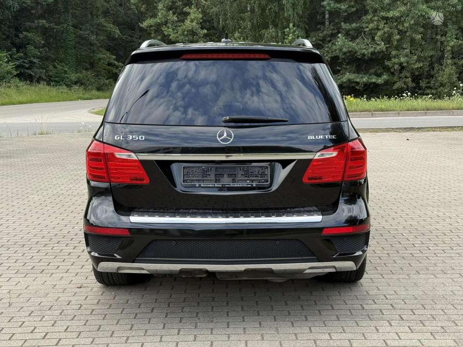 Melns Mercedes-Benz GL 350 2013 Kauņa, ar dzinēja tilpumu 3.00 L un nobraukumu 259 tūkst. km par 18500 €, foto 7 vietnē AUTOMOTO.COM.LV