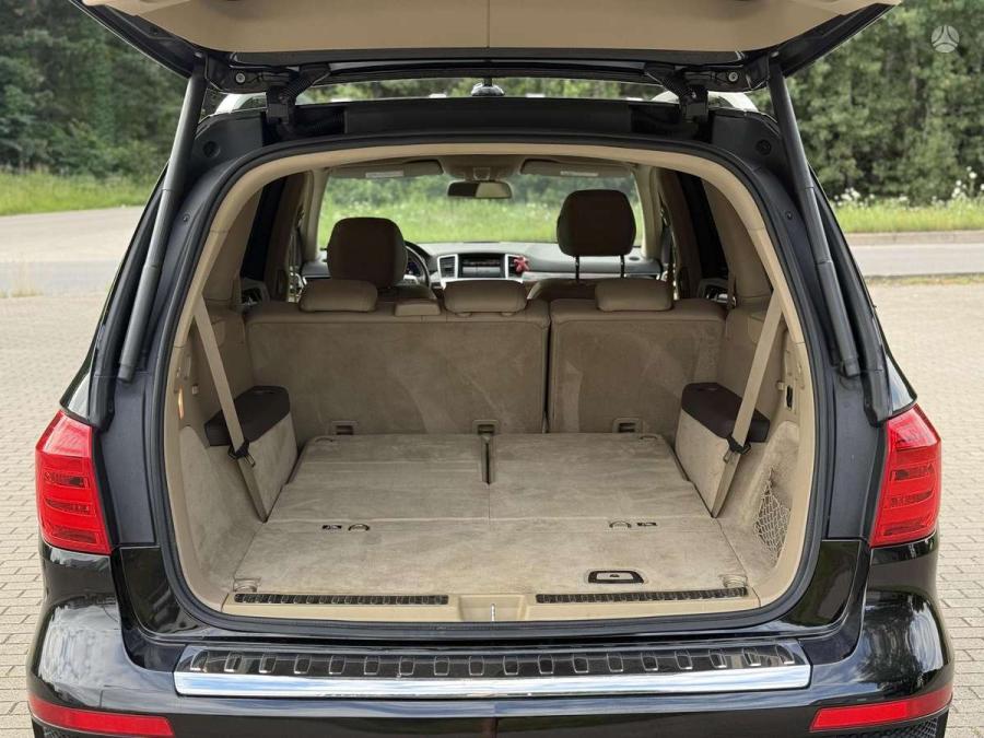 Melns Mercedes-Benz GL 350 2013 Kauņa, ar dzinēja tilpumu 3.00 L un nobraukumu 259 tūkst. km par 18500 €, foto 12 vietnē AUTOMOTO.COM.LV