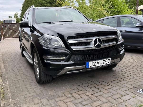 Melns Mercedes-Benz GL 350 2013 Kauņa, ar dzinēja tilpumu 3.00 L un nobraukumu 190 tūkst. km par 18800 €, foto 1 vietnē AUTOMOTO.COM.LV