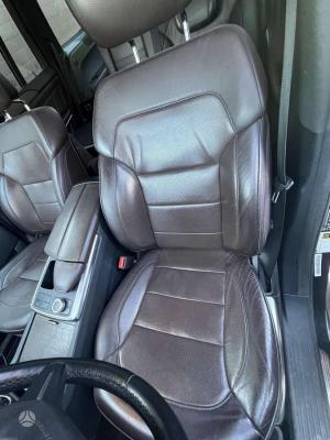 Melns Mercedes-Benz GL 350 2013 Kauņa, ar dzinēja tilpumu 3.00 L un nobraukumu 190 tūkst. km par 18800 €, foto 9 vietnē AUTOMOTO.COM.LV