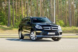 Black Mercedes-Benz GL 350 2013 in Riga, with an engine capacity of 3.00 L and mileage of 269 thousand km for 18990 €, photo 3 on AUTOMOTO.COM.LV