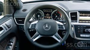 Black Mercedes-Benz GL 350 2013 in Riga, with an engine capacity of 3.00 L and mileage of 269 thousand km for 18990 €, photo 15 on AUTOMOTO.COM.LV