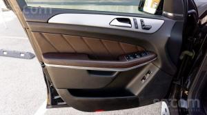 Black Mercedes-Benz GL 350 2013 in Riga, with an engine capacity of 3.00 L and mileage of 269 thousand km for 18990 €, photo 26 on AUTOMOTO.COM.LV