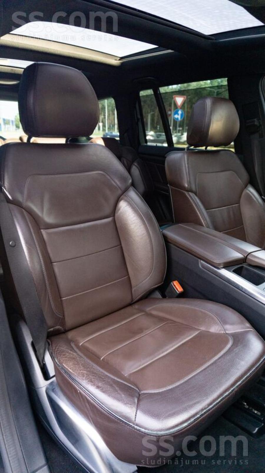 Black Mercedes-Benz GL 350 2013 in Riga, with an engine capacity of 3.00 L and mileage of 269 thousand km for 18990 €, photo 30 on AUTOMOTO.COM.LV