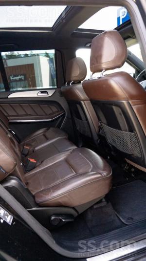 Black Mercedes-Benz GL 350 2013 in Riga, with an engine capacity of 3.00 L and mileage of 269 thousand km for 18990 €, photo 31 on AUTOMOTO.COM.LV
