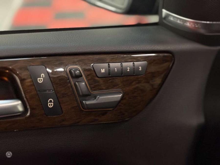 Melns Mercedes-Benz GL 350 2013 Viļņa, ar dzinēja tilpumu 2.99 L un nobraukumu 101 tūkst. km par 22500 €, foto 15 vietnē AUTOMOTO.COM.LV
