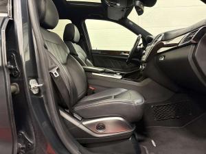 Melns Mercedes-Benz GL 350 2013 Viļņa, ar dzinēja tilpumu 2.99 L un nobraukumu 101 tūkst. km par 22500 €, foto 18 vietnē AUTOMOTO.COM.LV