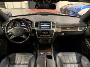 Melns Mercedes-Benz GL 350 2013 Viļņa, ar dzinēja tilpumu 2.99 L un nobraukumu 101 tūkst. km par 22500 €, foto 20 vietnē AUTOMOTO.COM.LV