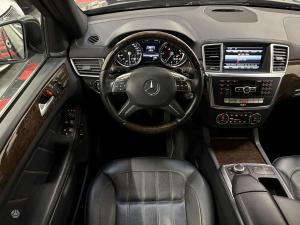 Melns Mercedes-Benz GL 350 2013 Viļņa, ar dzinēja tilpumu 2.99 L un nobraukumu 101 tūkst. km par 22500 €, foto 21 vietnē AUTOMOTO.COM.LV
