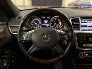Melns Mercedes-Benz GL 350 2013 Viļņa, ar dzinēja tilpumu 2.99 L un nobraukumu 101 tūkst. km par 22500 €, foto 22 vietnē AUTOMOTO.COM.LV