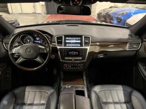 Melns Mercedes-Benz GL 350 2013 Viļņa, ar dzinēja tilpumu 2.99 L un nobraukumu 101 tūkst. km par 22290 €, foto 20 vietnē AUTOMOTO.COM.LV